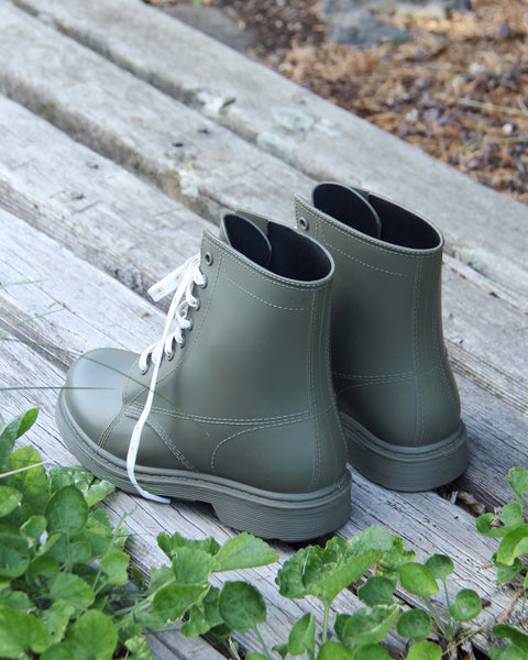 Daisy Chain Boots, Sweet Summer Camping & Hiking Boots from Spool No.72 ...