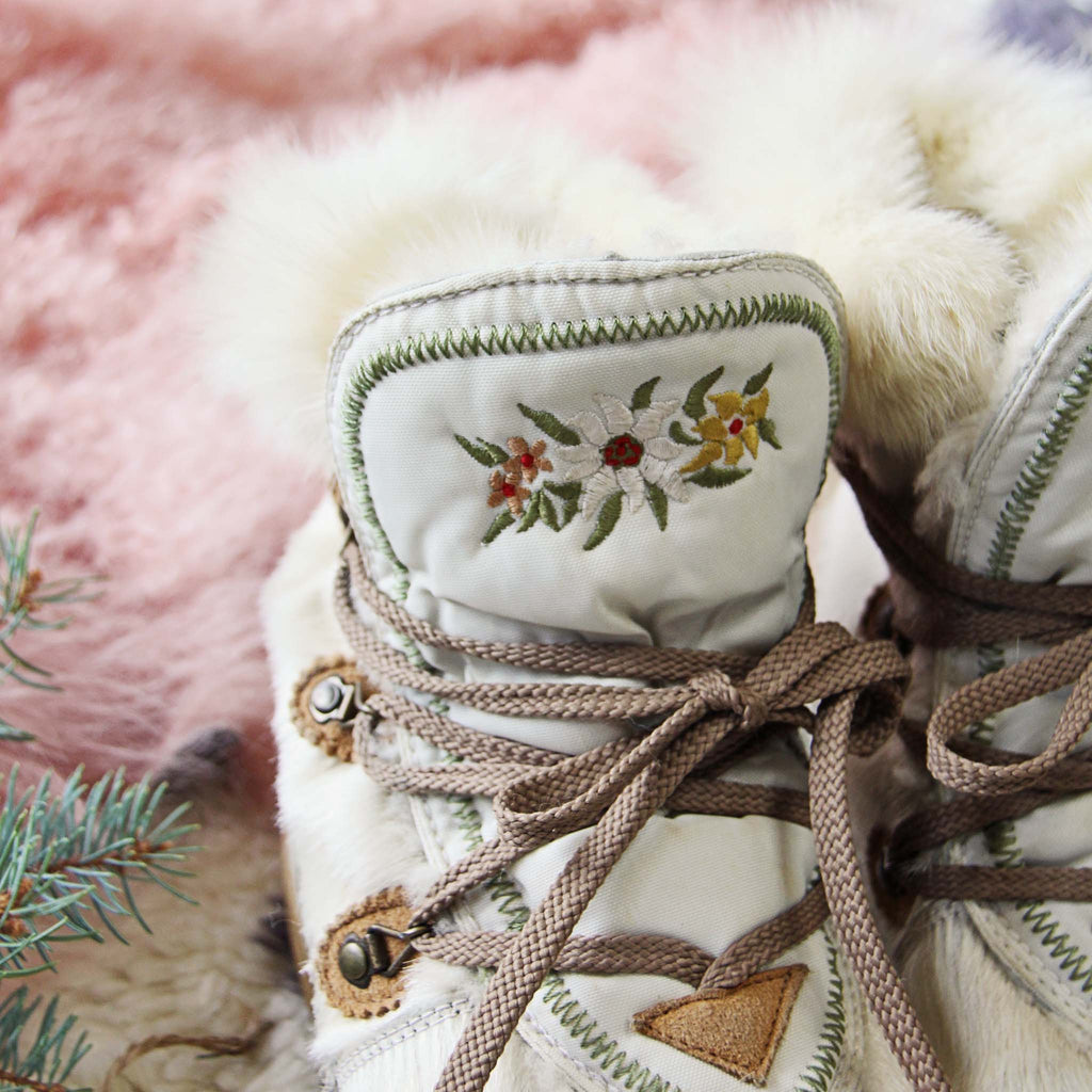 Flurry Vintage Snow Boots, Cozy Vintage Snow Boots from Spool 72 ...